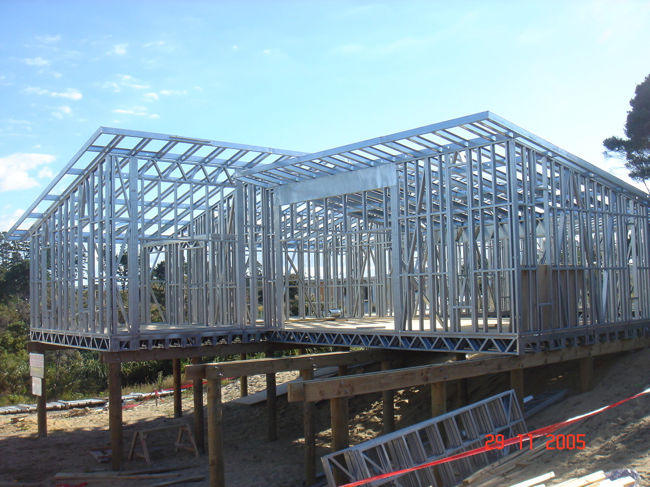 Wind Resist Two Storey Light Gauge Steel Villa , Light Weight Metal ...