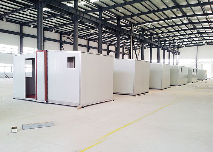 Foldable Movable Portable Emergency Shelter For After-Disaster Modular ...
