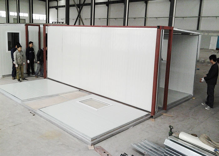 Foldable Movable Portable Emergency Shelter For After-Disaster Modular ...
